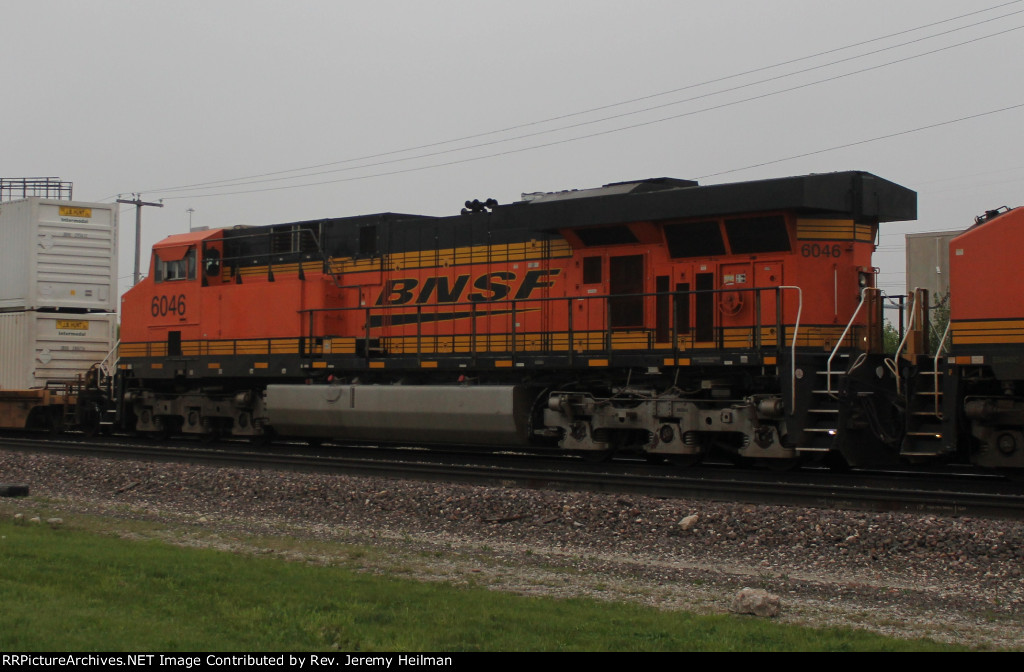 BNSF 6046 (1)